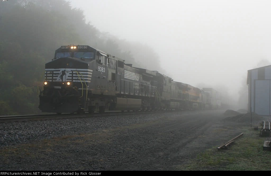 21M Rolls Out of Fog w/KCS Belle and Patched SP @ 0807hrs